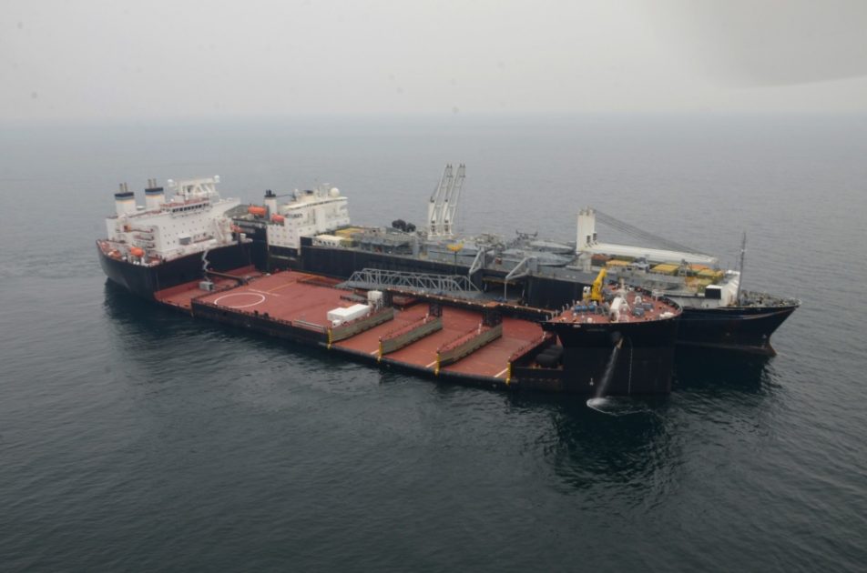 WestPac Ships Making Slow, Steady Progress In Seabasing