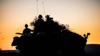 Textron, General Dynamics, BAE in Hunt to Build New Marine Advanced ...