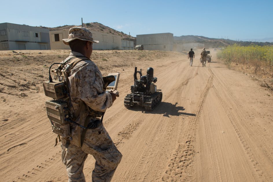 USMC Warfighting Lab Harnesses Tech-Savvy From Young Marines - USNI News