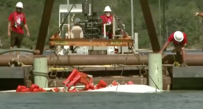 Coast Guard Salvage Team Recovers Duck Boat Involved in Deadly Sinking ...