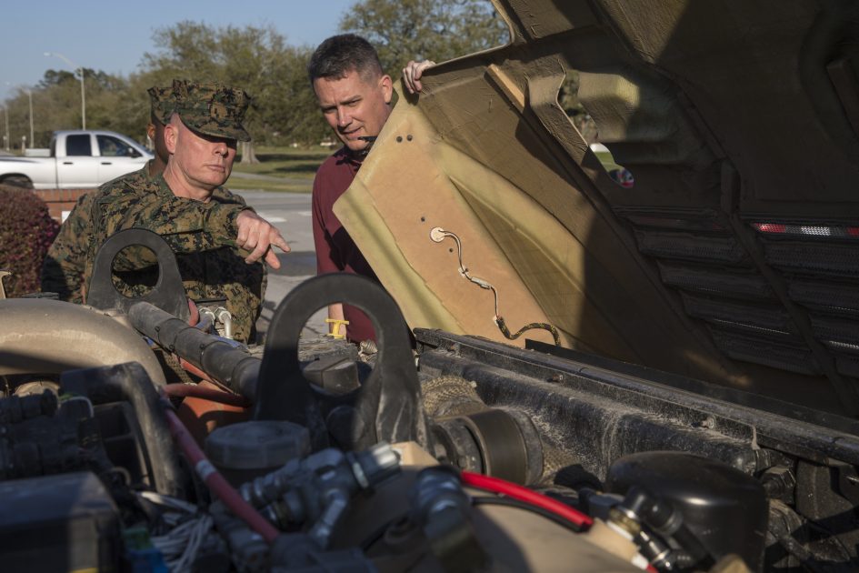 Marine Corps Fields First JLTV This Week; IOC Planned for July - USNI News