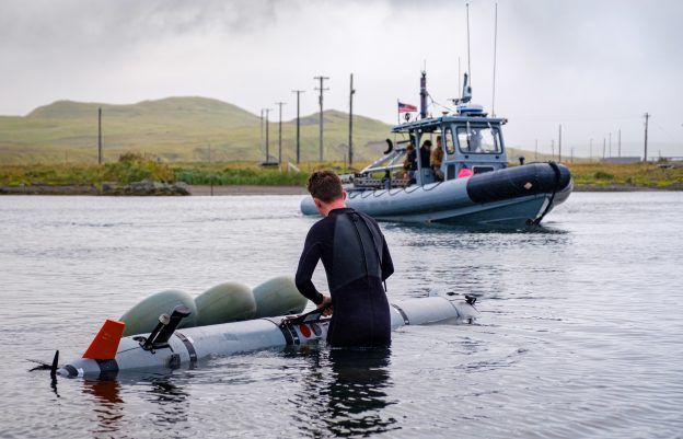 Navy Hopes to Deploy its Early Razorback UUVs Soon Even As Development ...