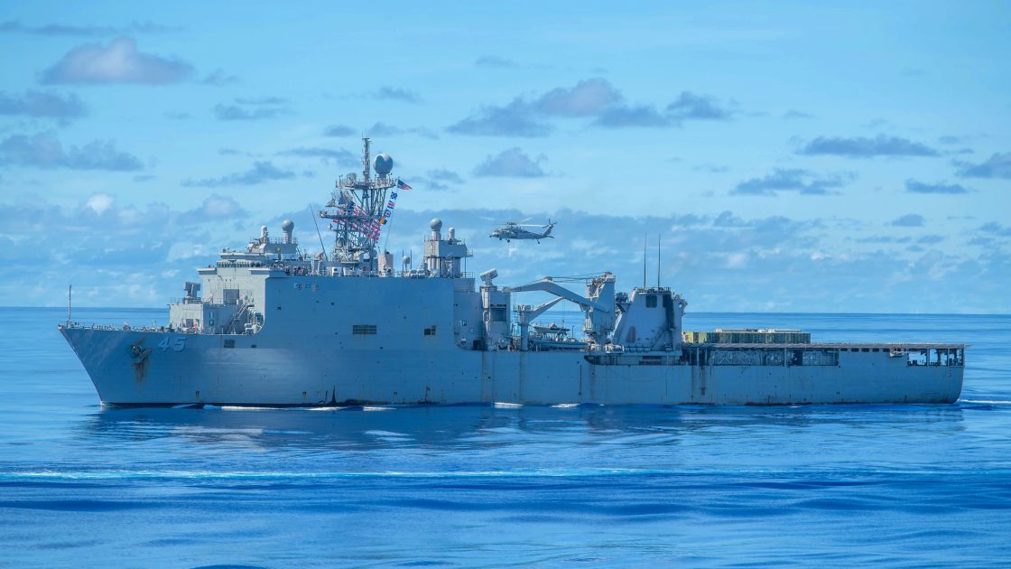 West Coast Amphib USS Comstock off Honduras for Hurricane Relief, Anti ...