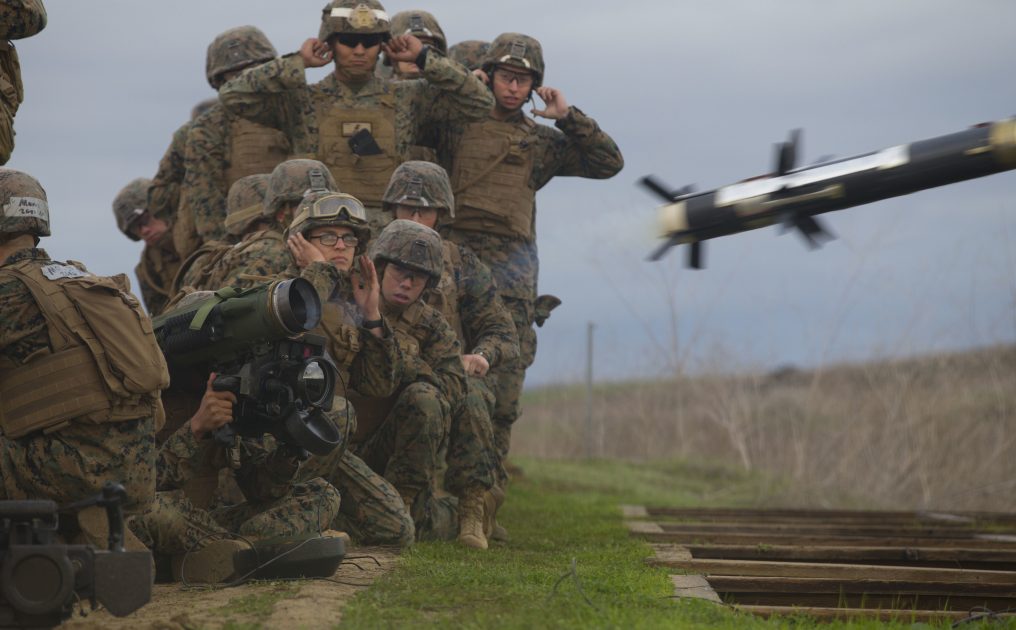 Marines Begin Experimentation to Refine Manual for Expeditionary ...