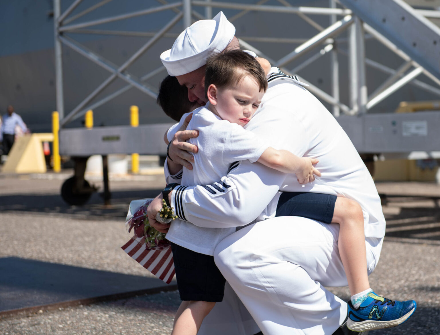 Destroyer USS Carney Returns Home After Seven-Month Deployment, 51 ...