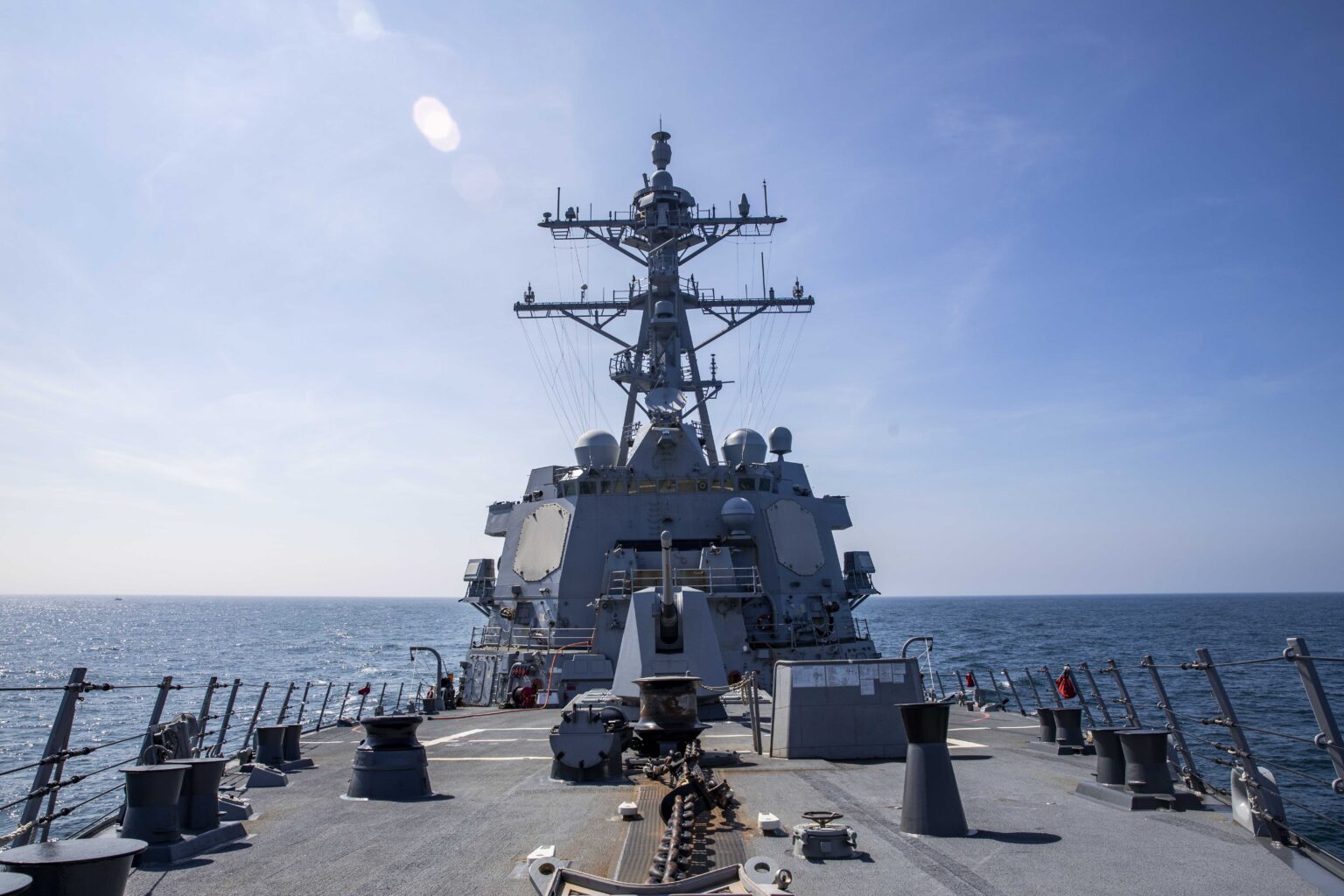 U.S. Destroyer Sails Through Taiwan Strait Transit - USNI News