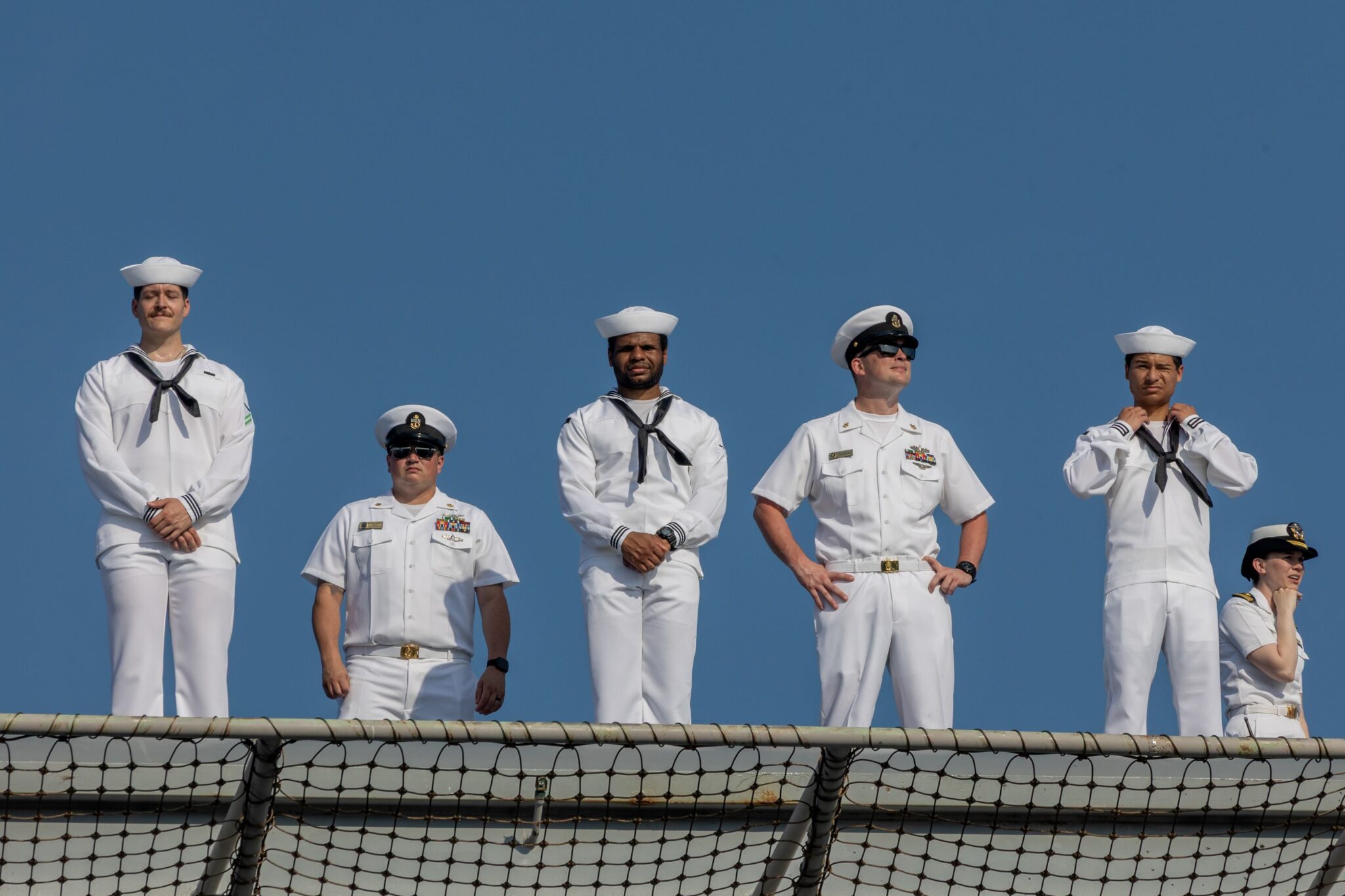 Navy Sees 100 People Interested In Rejoining After COVID-19 Vaccine ...