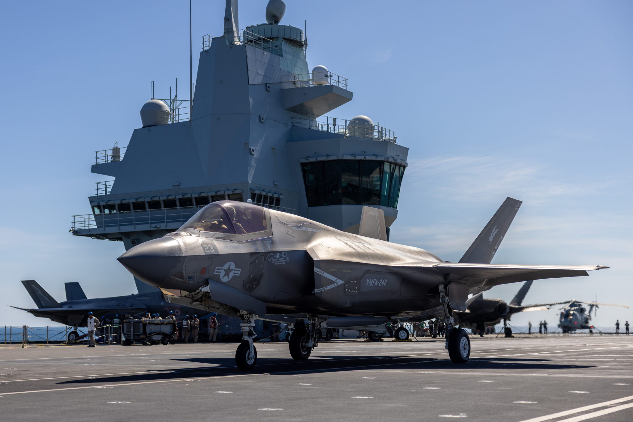 U.S. Marine F-35s Operate from U.K. Aircraft Carrier in the Pacific ...